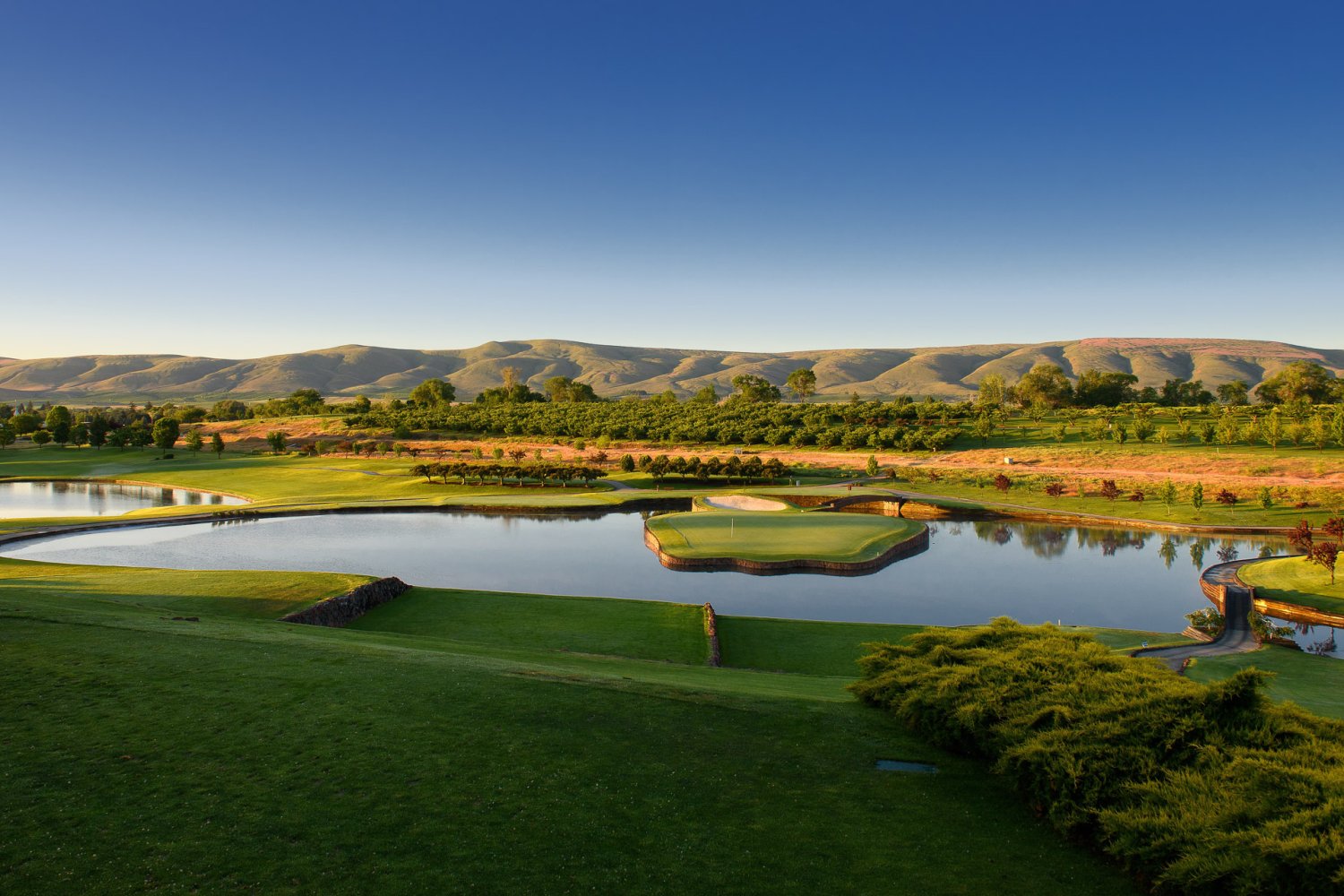 10+ Scenic Golf Courses in Washington